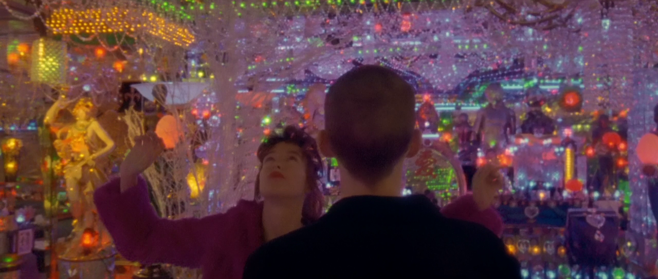 REVIEW: Enter the Void (2009): Needs to be experienced not watched.