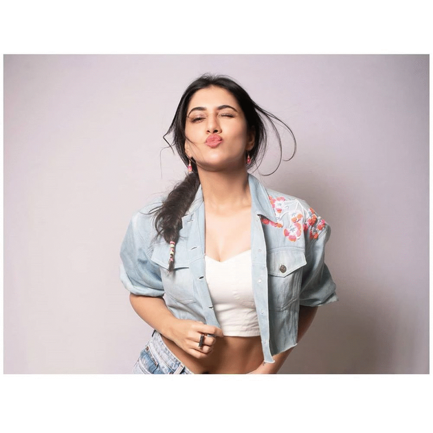 Public Photoshoot | PeakD