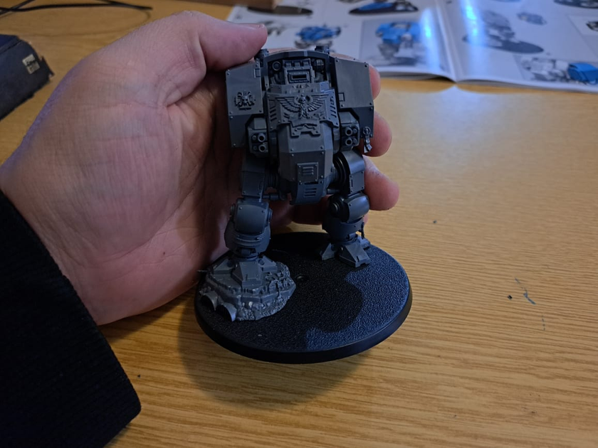 Warhammer 40k - Building the brand new Ballistus Dreadnought! | PeakD