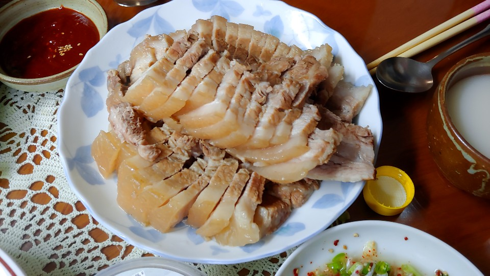 [Introduction of Korean Culture] Gimjang (Making kimchi to eat during ...