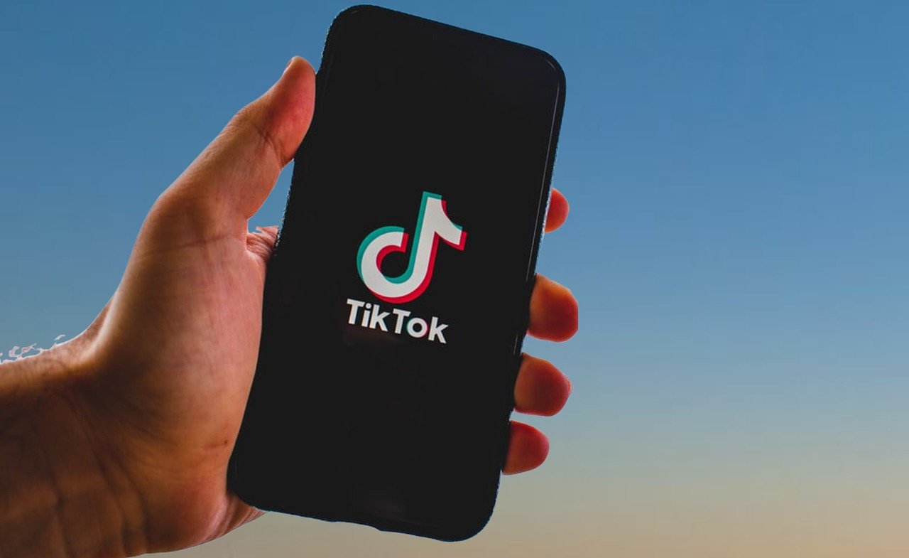 [ESP /ING] Tik Tok es la numero uno. / Tik Tok is number one. — Hive