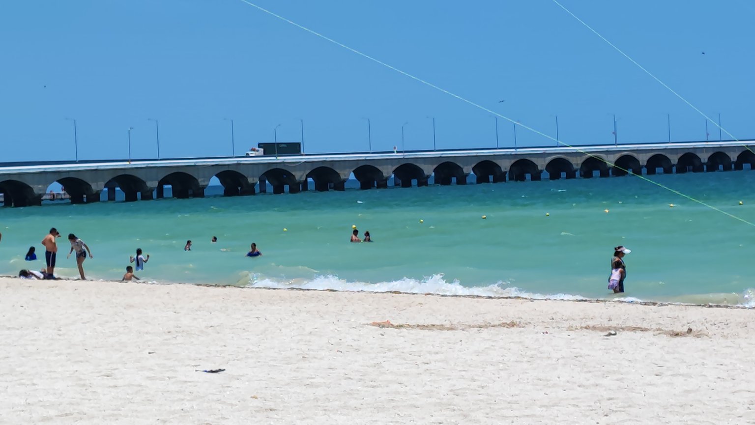 El muelle más largo del mundo, Progreso, Yucatán, México (ESP-ENG) — Hive