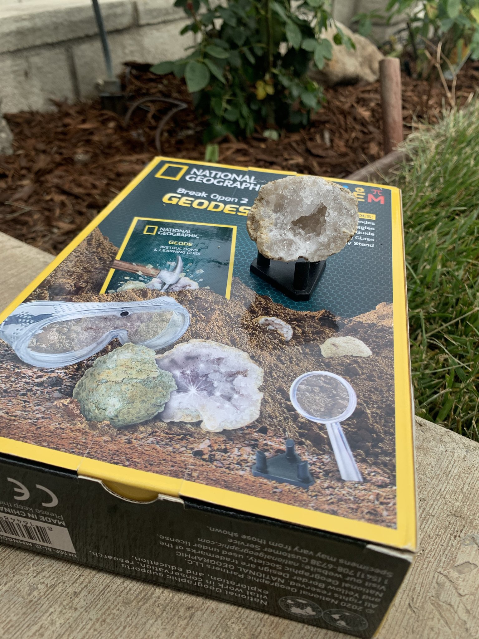 National Geographic -STEM Geodes — Hive